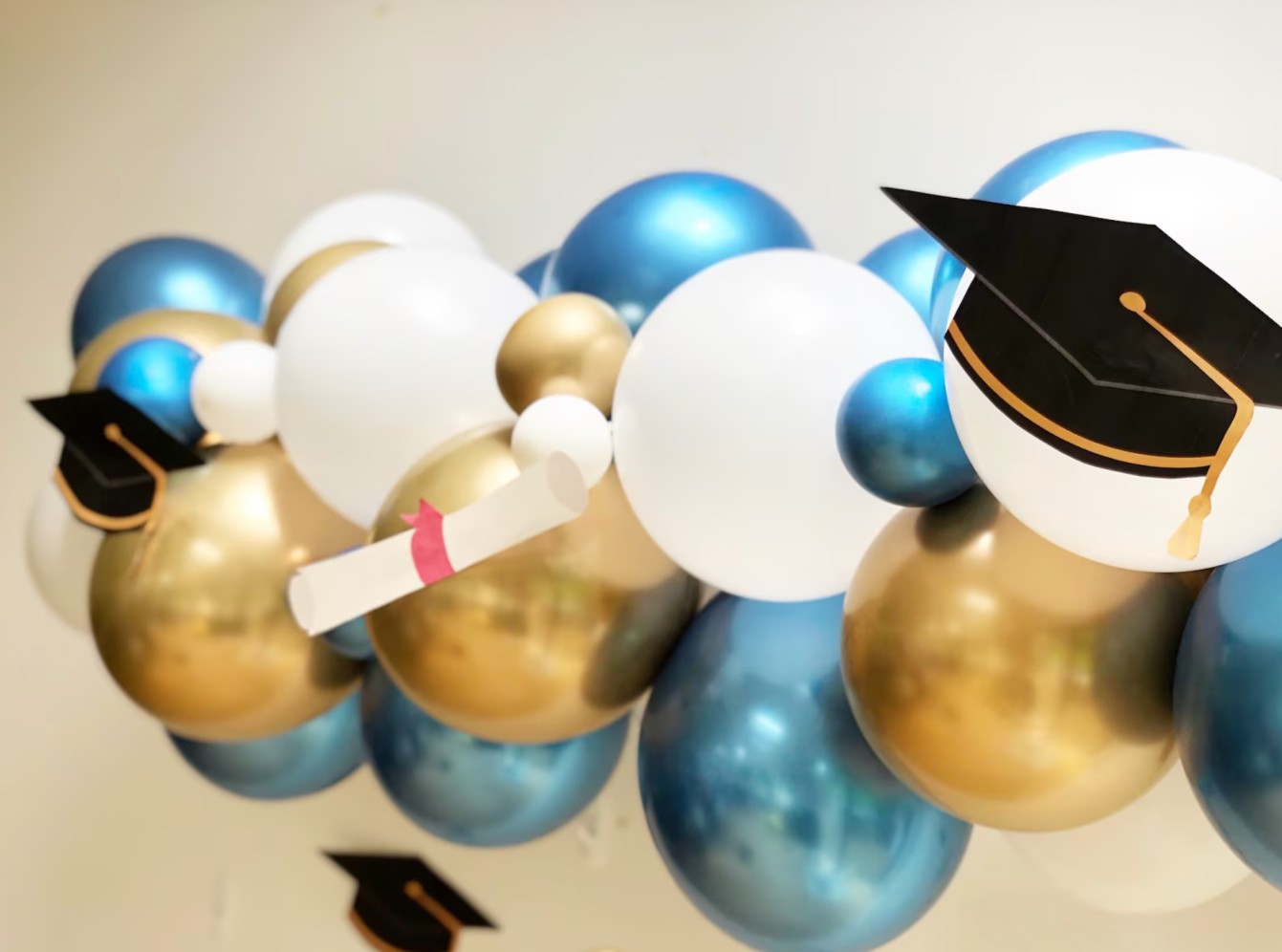 Graduation DIY Balloon Garland Kit | Tara's Wonderworld