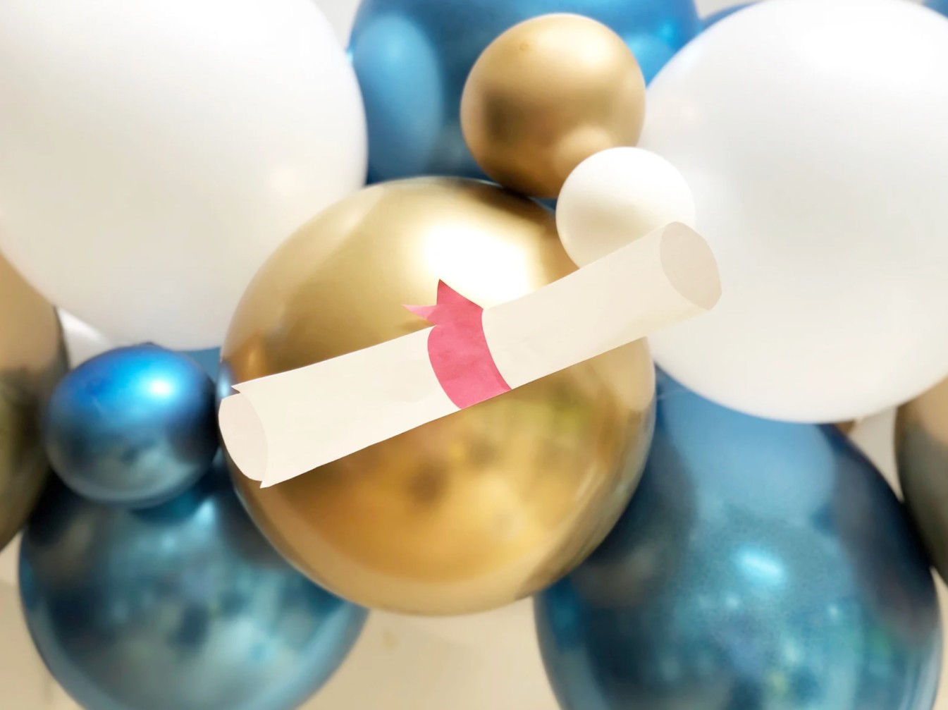 Graduation DIY Balloon Garland Kit | Tara's Wonderworld